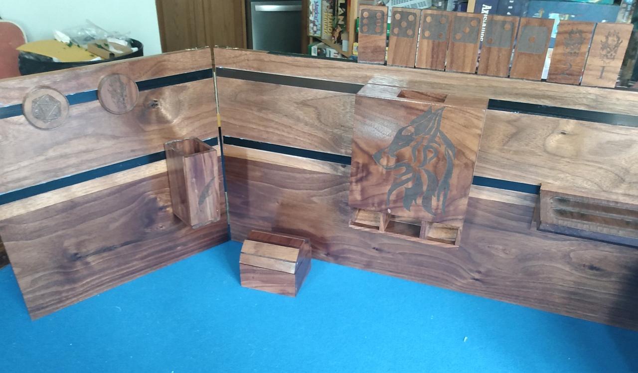 Wooden Game Master Screen – Modular w/Magnetic Accessories